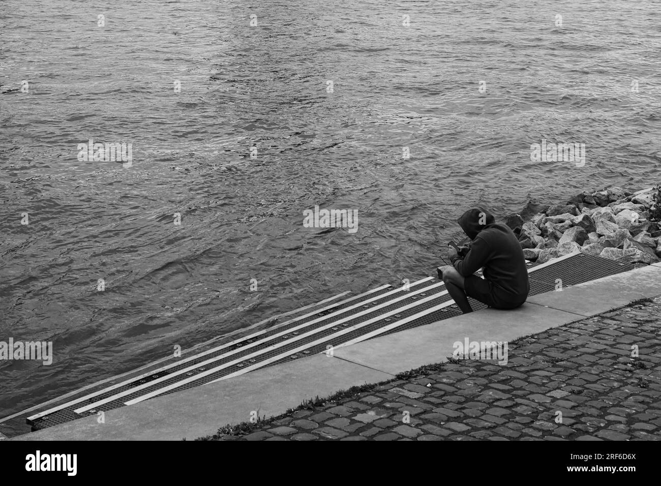 Lonely man hi-res stock photography and images - Alamy