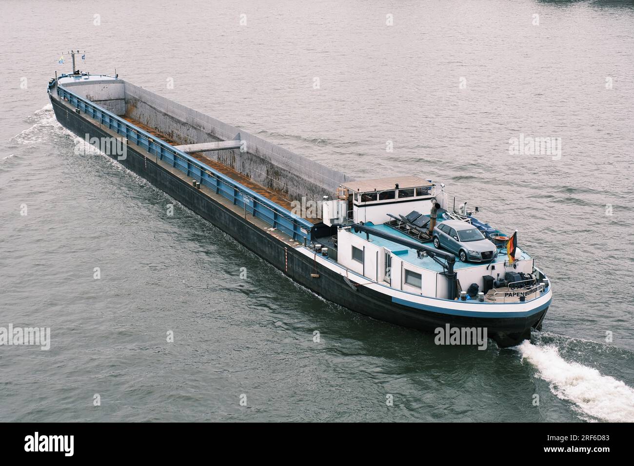 Empty freighter hi-res stock photography and images - Alamy