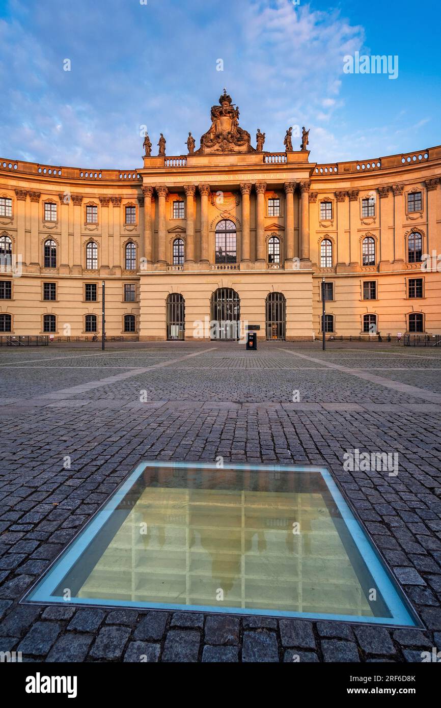 Book burning germany hi-res stock photography and images - Alamy
