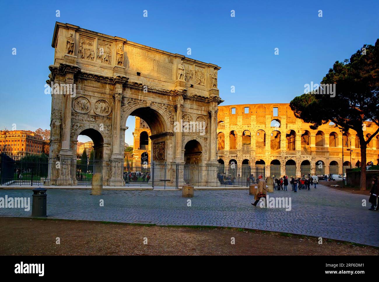 Konstantinbogen rom hi-res stock photography and images - Alamy