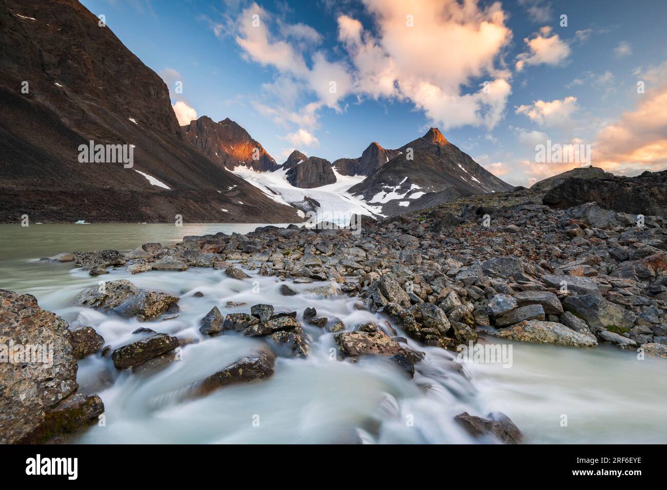 Kaskapakte Glacier, Kaskasatjakka Mountain and Kuopertjakka ...