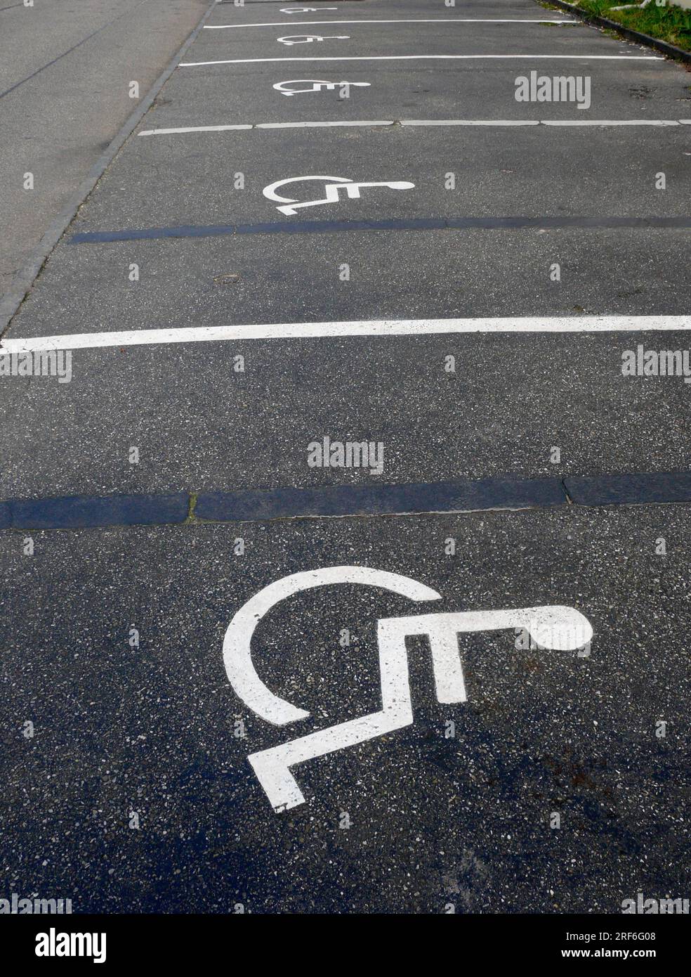 Disabled parking spaces Stock Photo - Alamy Disabled parking spaces Stock Photo - Alamy