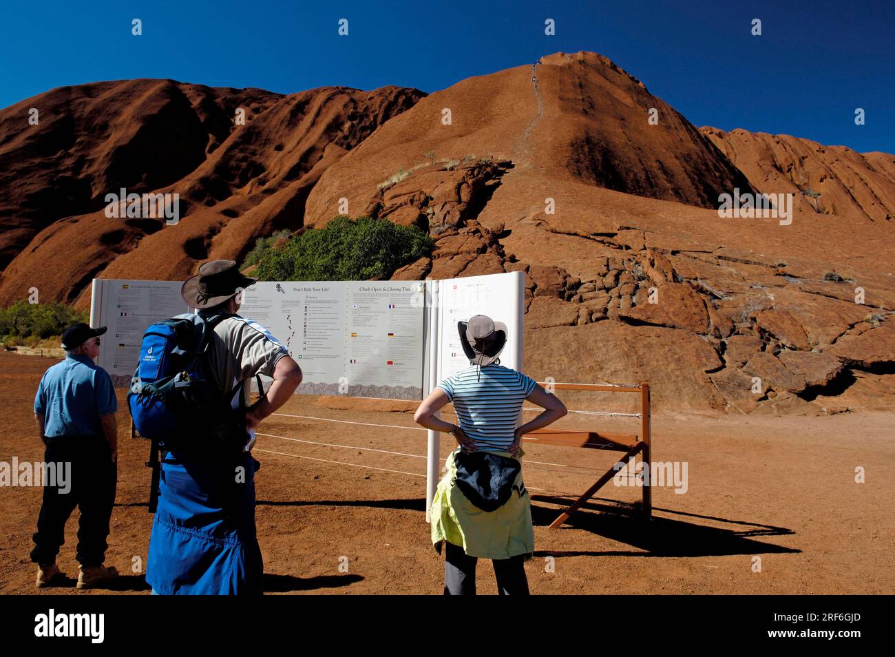 Tourists at Ayers Rock, Uluru-Kata Tjuta National Park, Northern ...