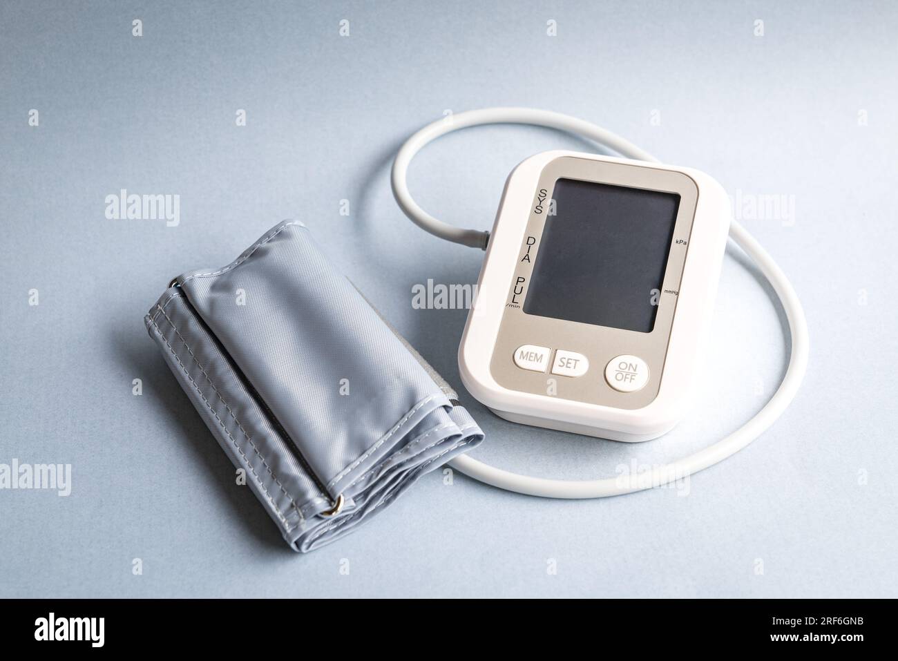 Blood pressure monitor device hi-res stock photography and images - Alamy