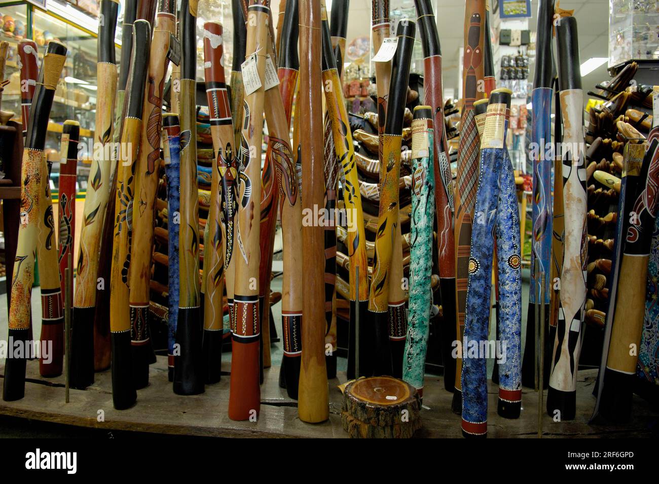 Interior musical instrument shop hi-res stock photography and images ...
