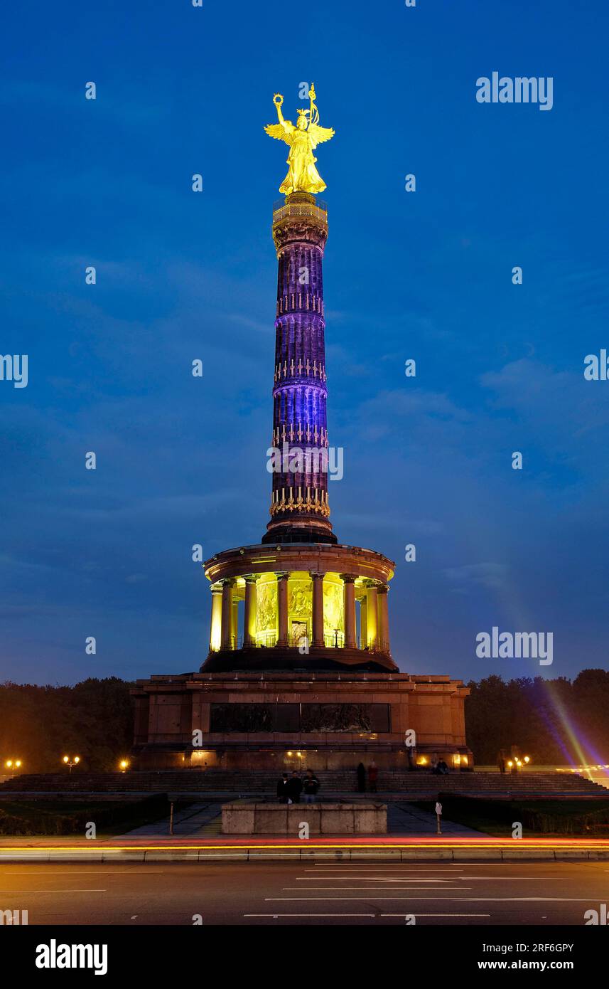 Berlin festival of light hi-res stock photography and images - Alamy