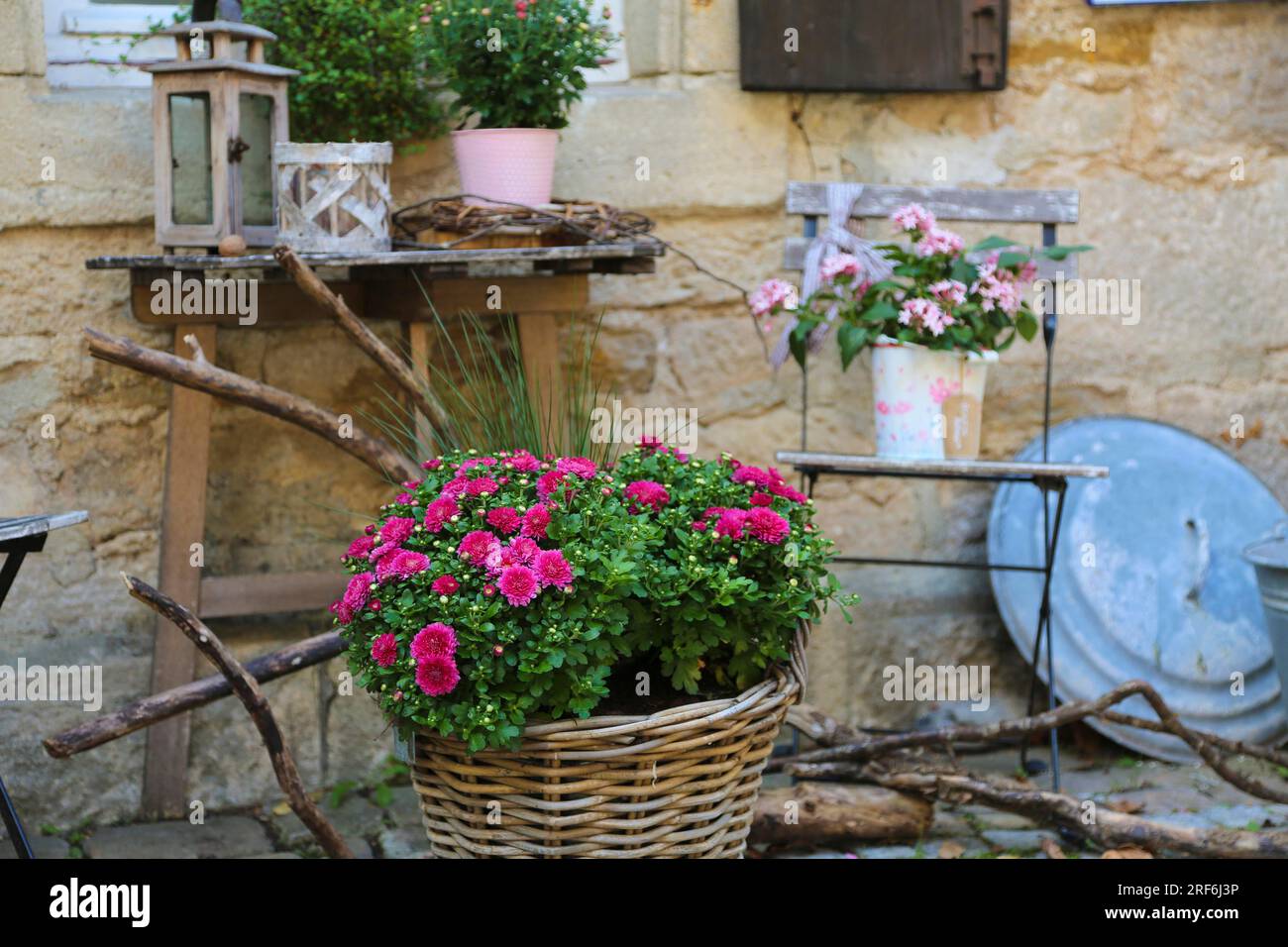 Gomaringen Castle, still life in front of the former bakehouse and ...