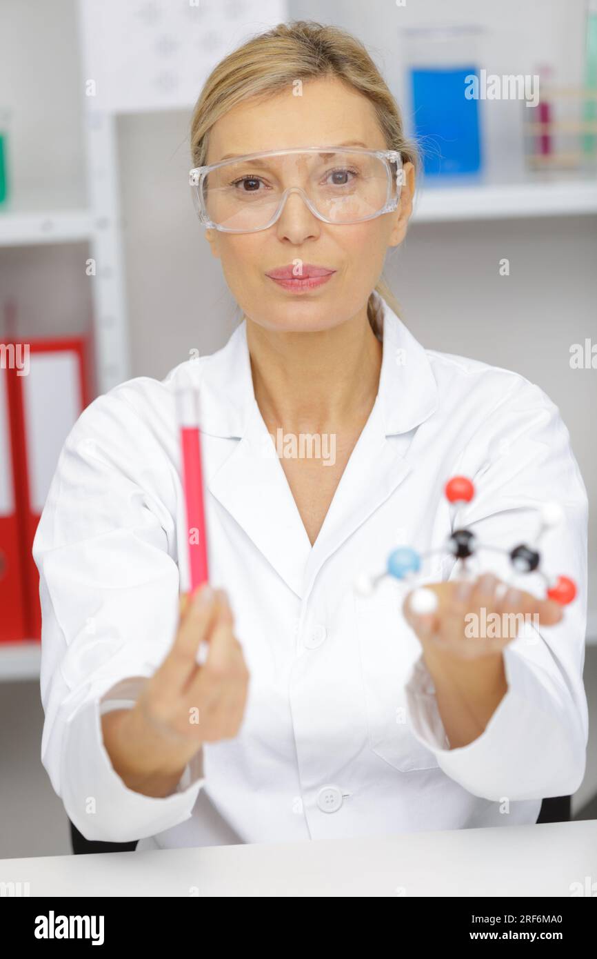Scientist showing results camera hi-res stock photography and images ...
