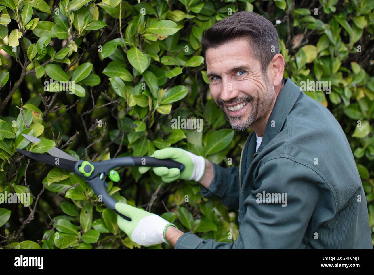 Man sharp knife cuts hi-res stock photography and images - Alamy