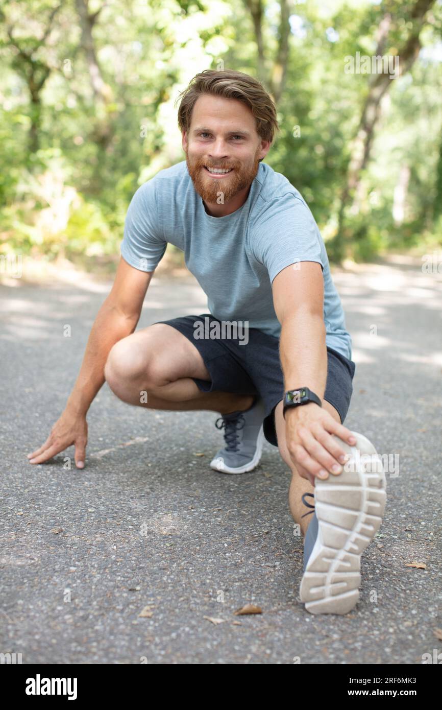 Handsome man in sports hi-res stock photography and images - Alamy
