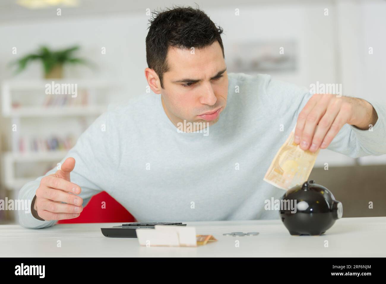 Money computing management hi-res stock photography and images - Alamy