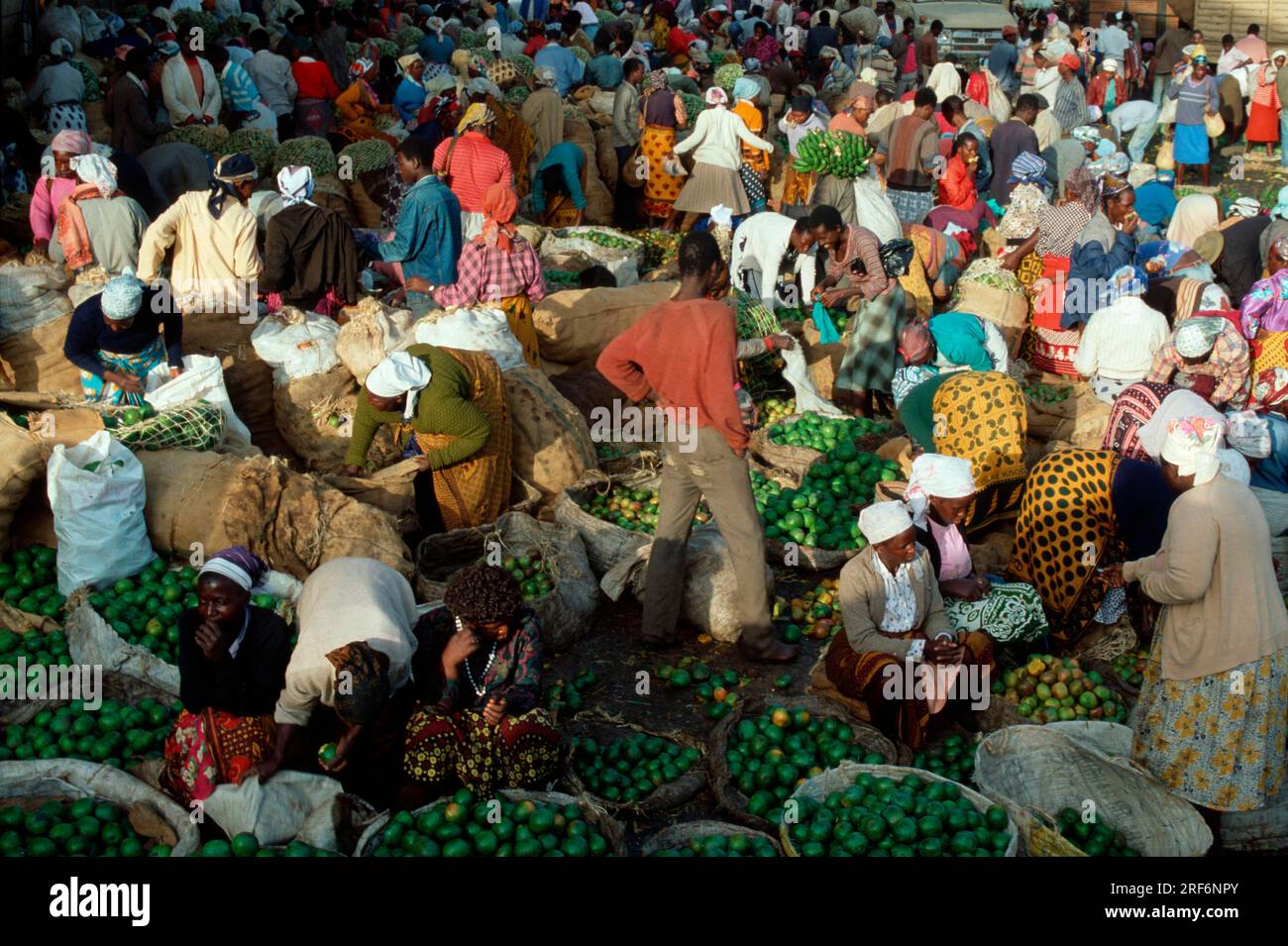 People at market, Nairobi, Kenya Stock Photo - Alamy