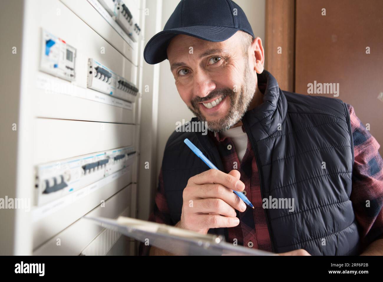 Craftsperson board builder hi-res stock photography and images - Alamy