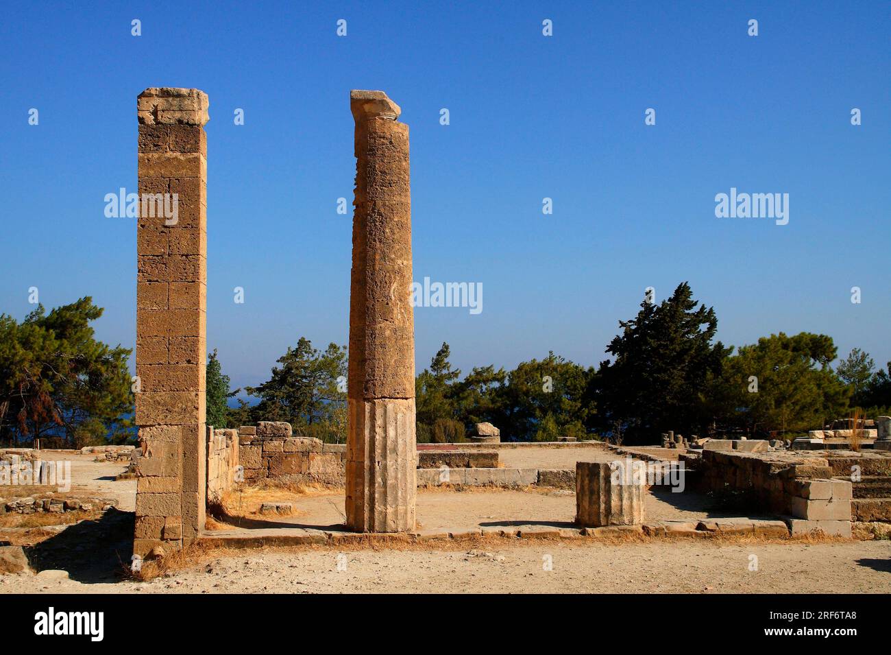 Column remains, excavation site Ancient Kamiros, Rhodes, Greece Stock ...