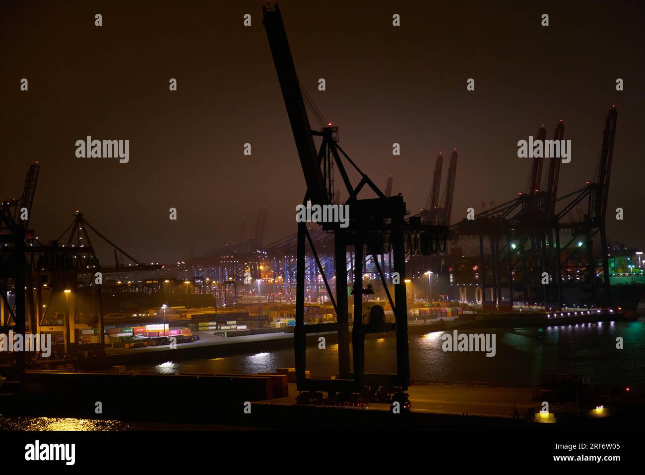 Hamburg port infrastructure hi-res stock photography and images - Alamy