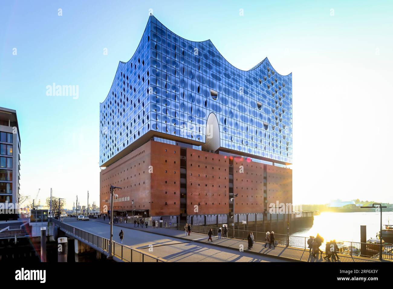 Fassade der elbphilharmonie hi-res stock photography and images - Alamy