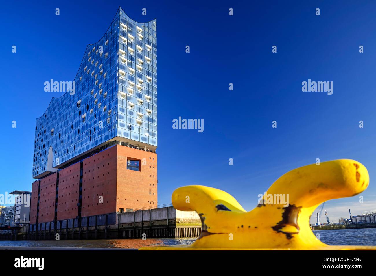 Fassade der elbphilharmonie hi-res stock photography and images - Alamy