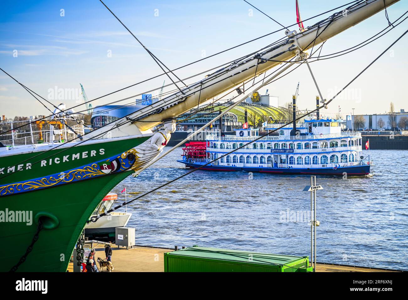 Hamburger hafenrundfahrten hi-res stock photography and images - Alamy