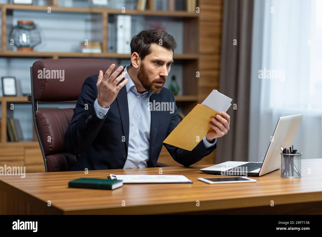 Male with news papers hi-res stock photography and images - Alamy