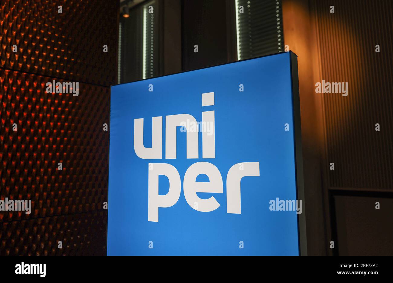 Power and data company logo hi-res stock photography and images - Alamy