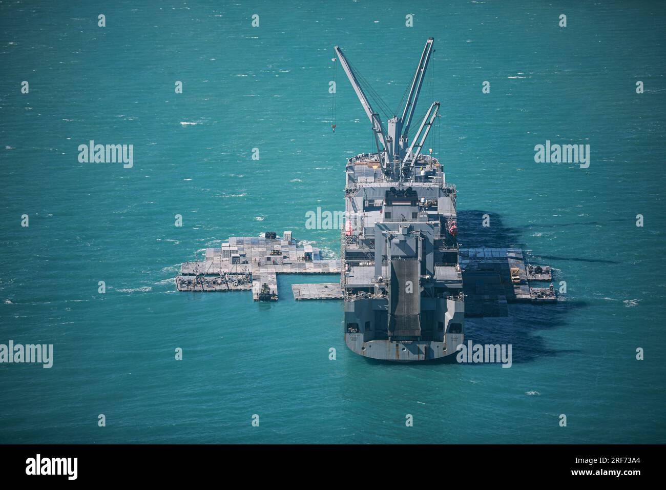 Seaport operations hi-res stock photography and images - Alamy