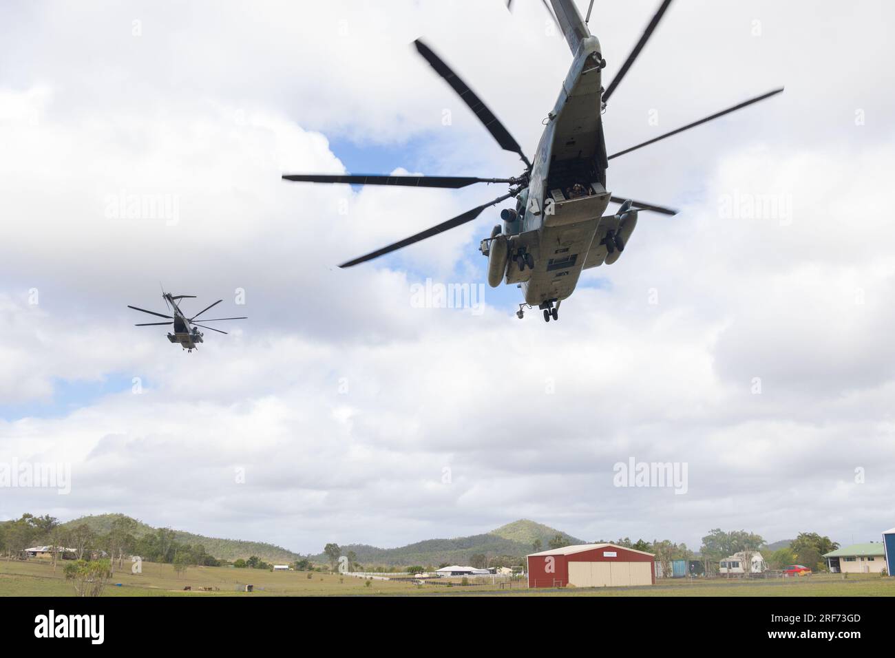 U.S. Marine Corps CH-53E Super Stallion pilots with Marine Medium ...