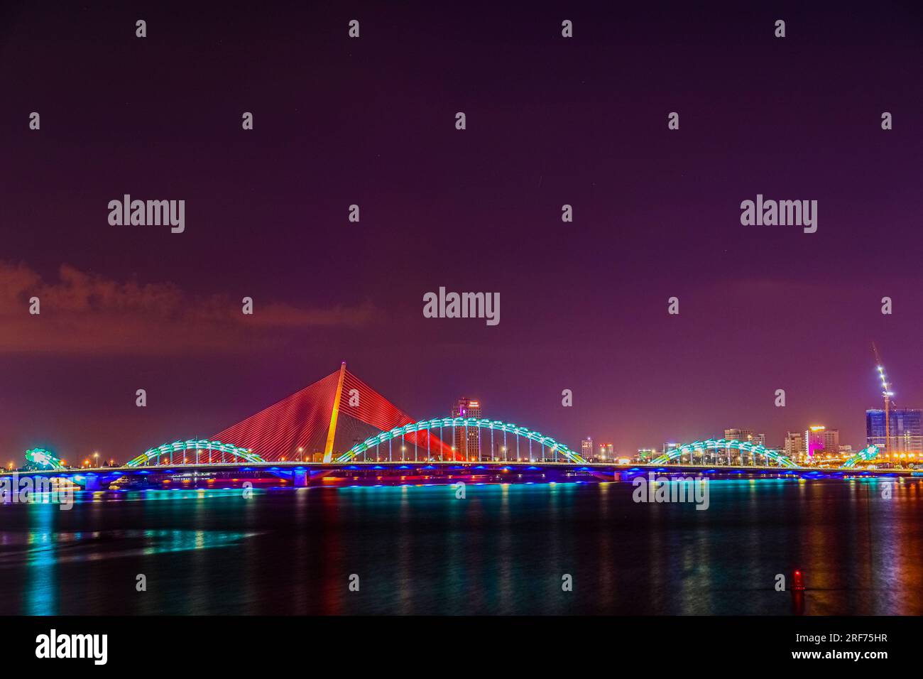 Dragon bridge vietnam water hi-res stock photography and images - Alamy