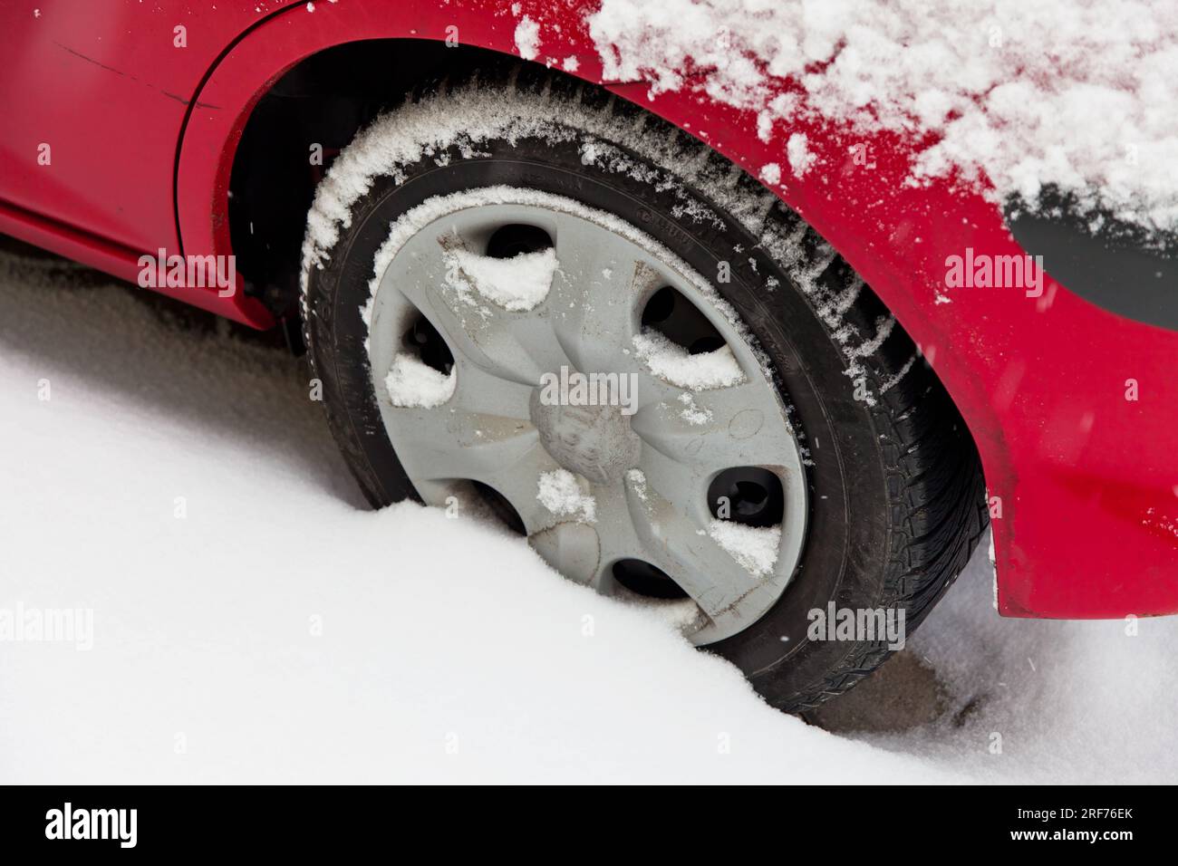 Rotes profil hi-res stock photography and images - Alamy