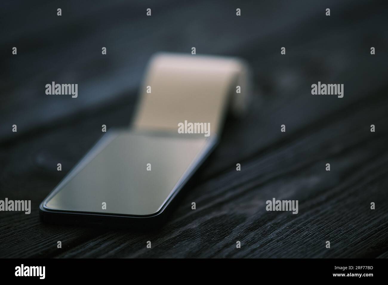 Blank check hi-res stock photography and images - Alamy