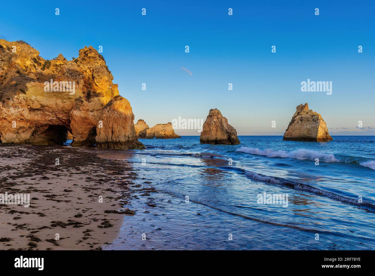 Praia da Prainha, Alvor, Algarve, Portugal Stock Photo - Alamy