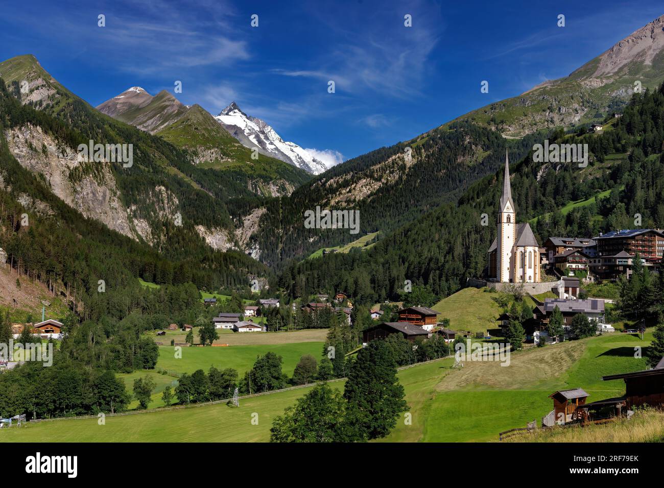 Heiligenblut am Großglockner in Österreich Stock Photo - Alamy
