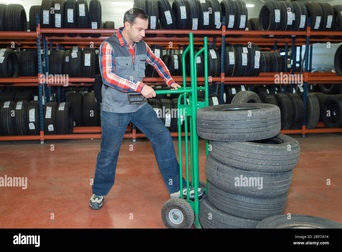 Man with moving dolly hi-res stock photography and images - Alamy