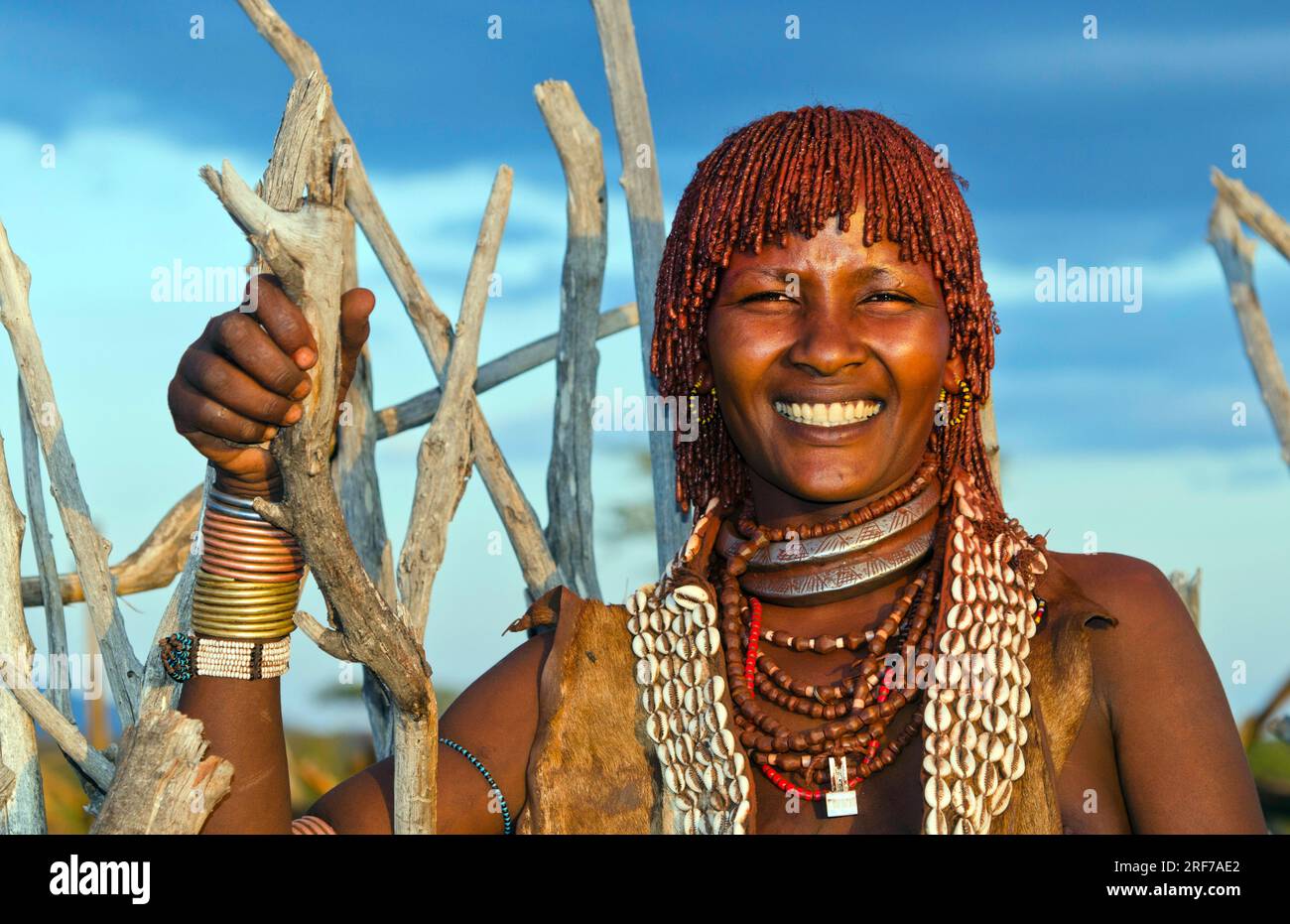 Omo valley frau hi-res stock photography and images - Alamy