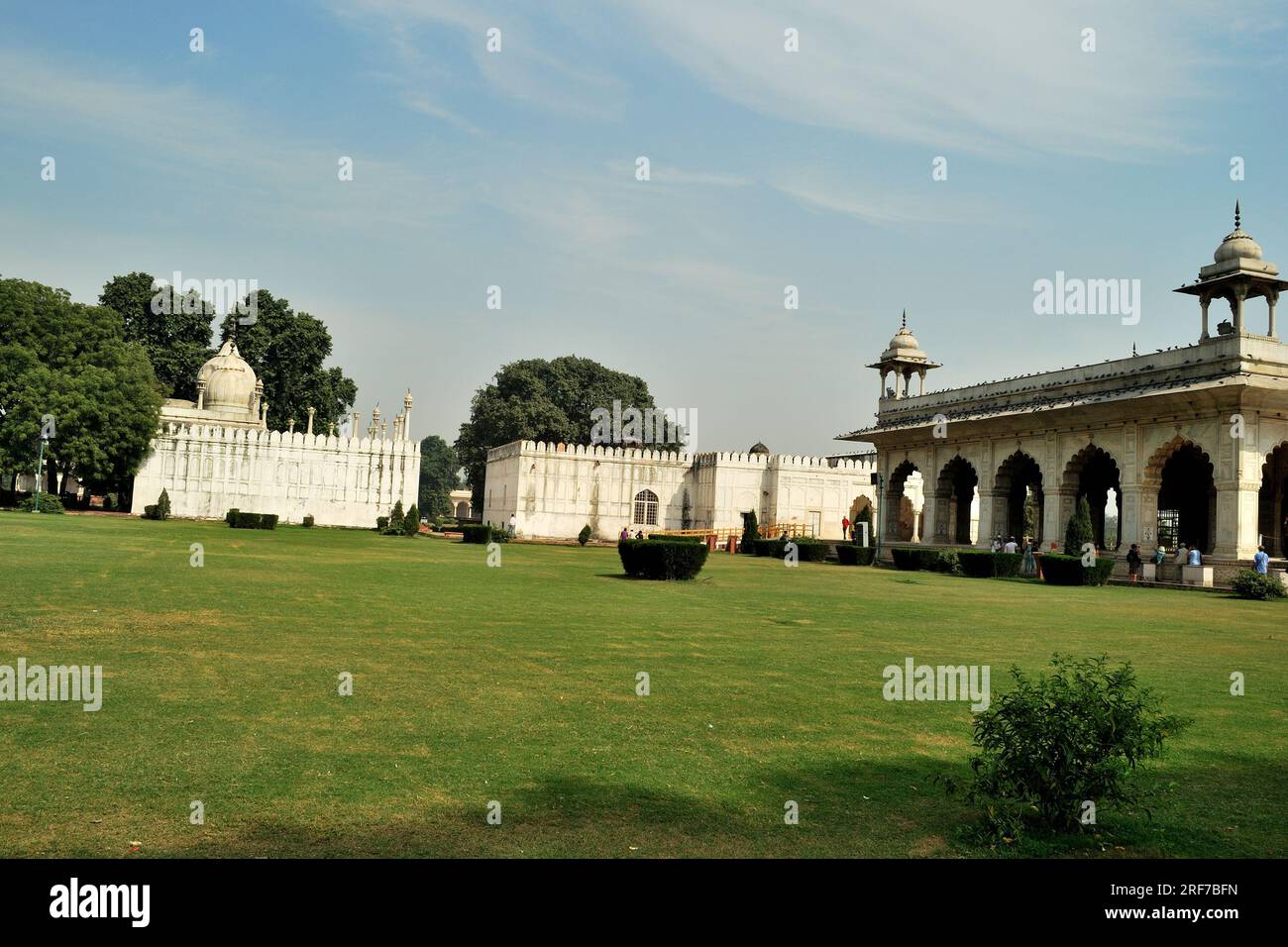 Diwan-i-Khas and Moti Masjid (Pearl Mosque), Red Fort Complex, New ...