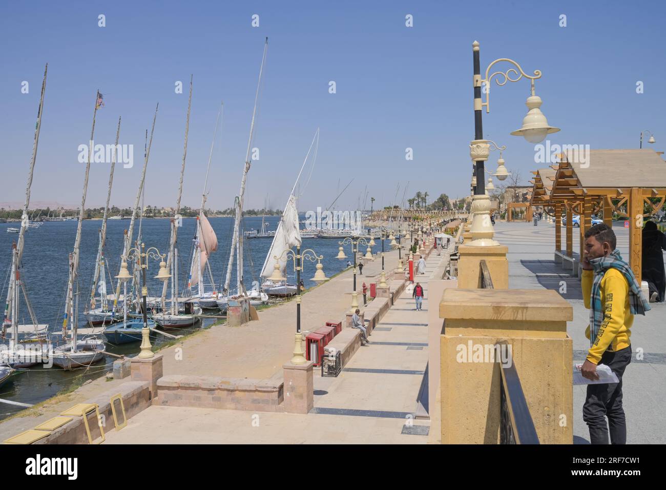 Corniche river nile luxor nile hi-res stock photography and images - Alamy