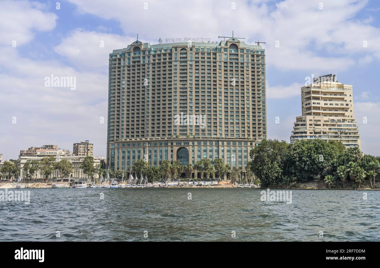 Hotel Four Seasons, Nil, Kairo, Ägypten Stock Photo - Alamy