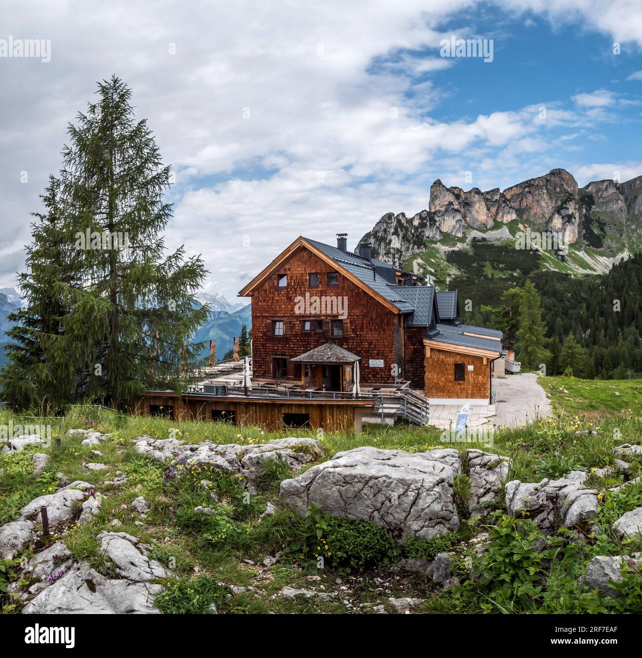 This is the German Alpine Club, owned Erfurter Hut mountain refuge in ...