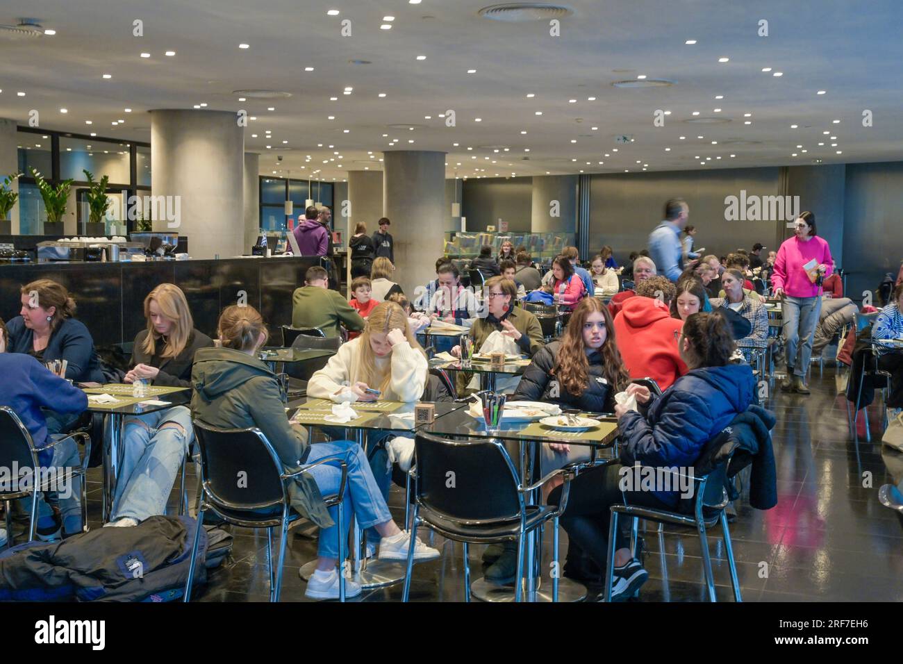 Restaurant im Akropolismuseum, Akropolis, Athen, Griechenland Stock ...