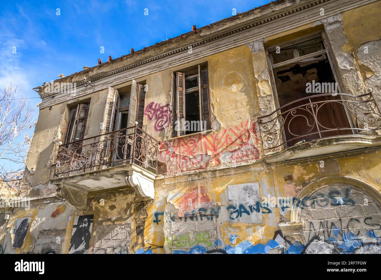 Verfallenes Haus, Iasonos Straße, Metaxourgio Viertel, Athen ...