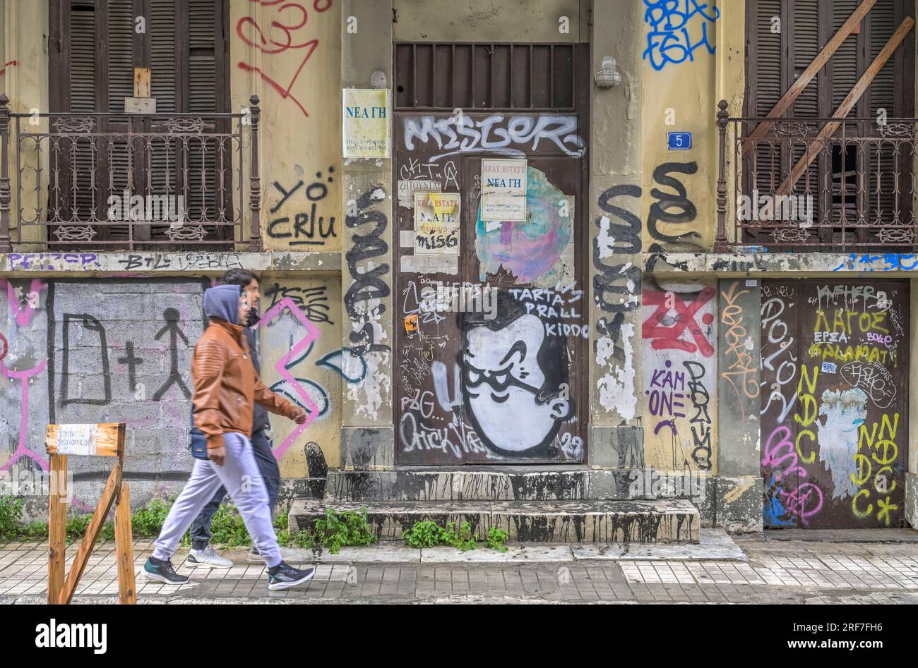Hausruine, Graffiti, Metaxourgio Viertel, Athen, Griechenland Stock ...