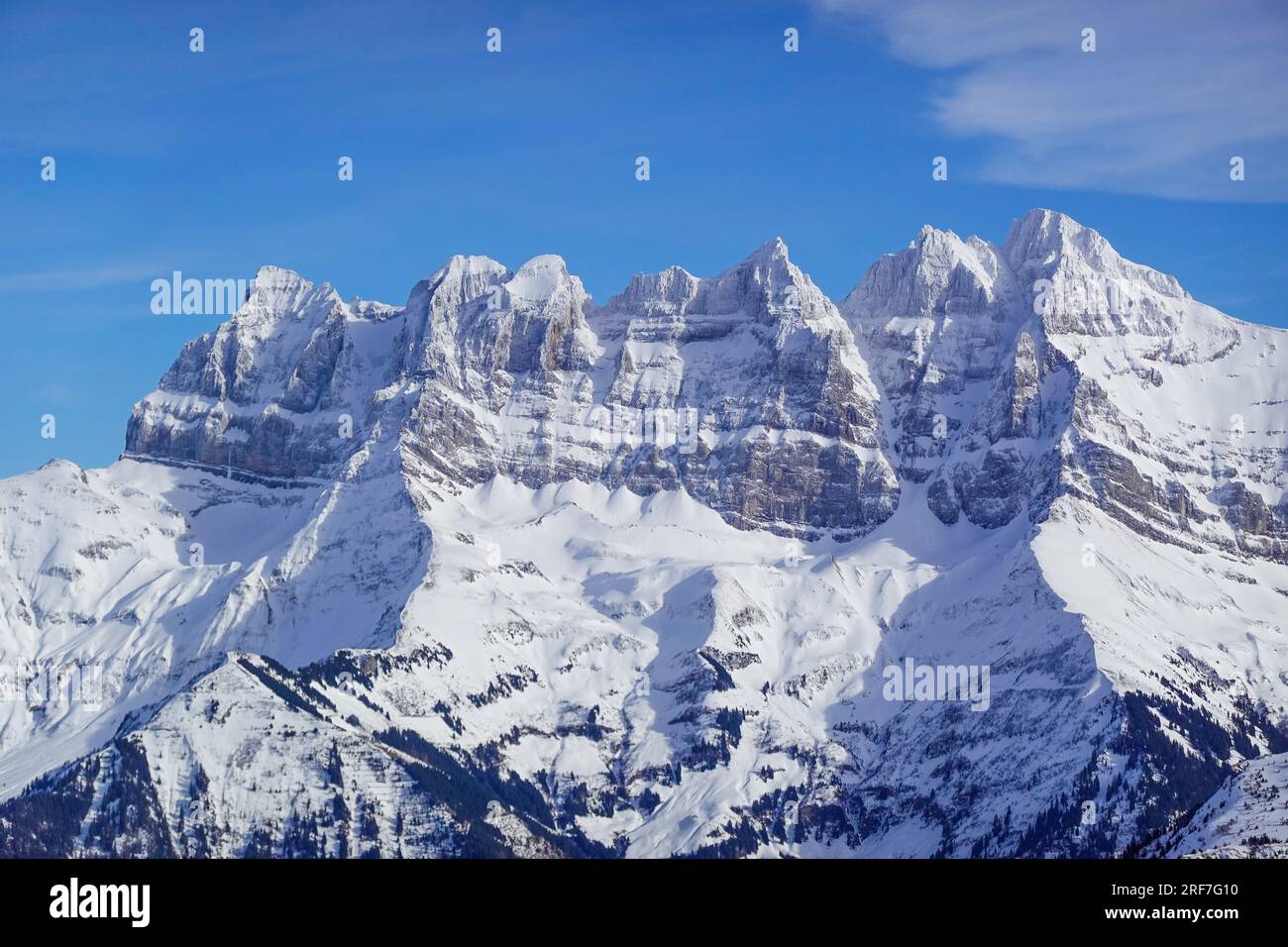 Bergkette hi-res stock photography and images - Alamy