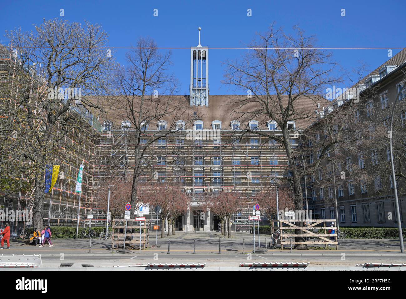 Bürgeramt, Rathaus Tiergarten, Mathilde-Jacob-Platz, Moabit, Berlin ...