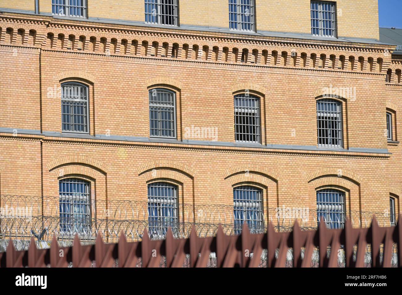 Zellenfenster, Justizvollzugsanstalt Moabit, Alt-Moabit, Mitte, Berlin ...