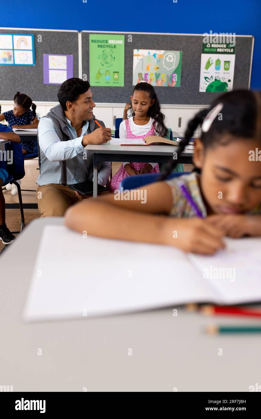 Diverse school children classroom hi-res stock photography and images ...