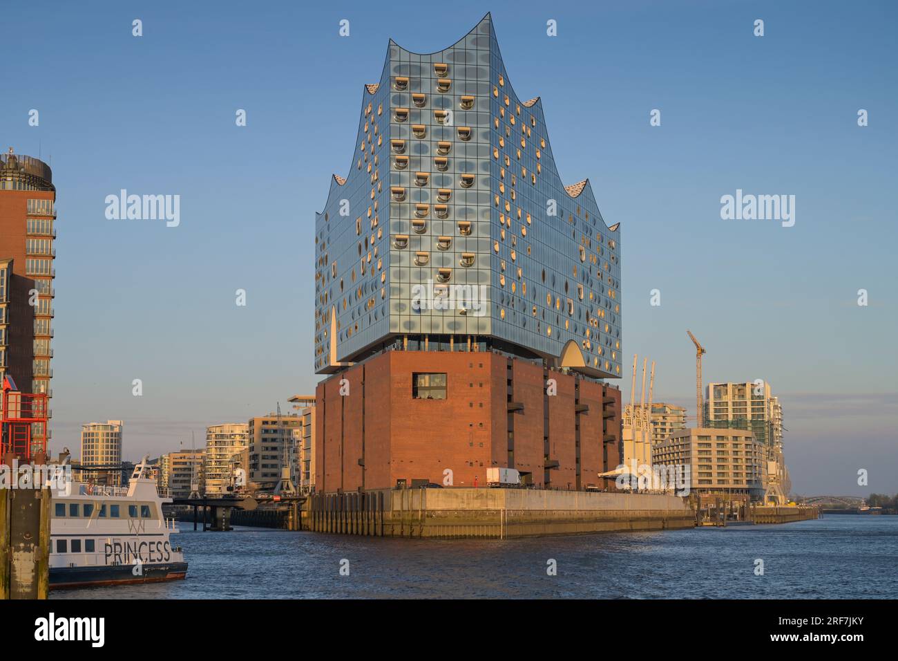 Elbphilharmonie konzerthaus der elbe hi-res stock photography and images - Alamy