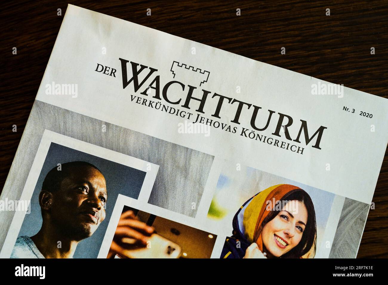 Der Wachturm, Zeitschrift Zeugen Jehovas Stock Photo - Alamy