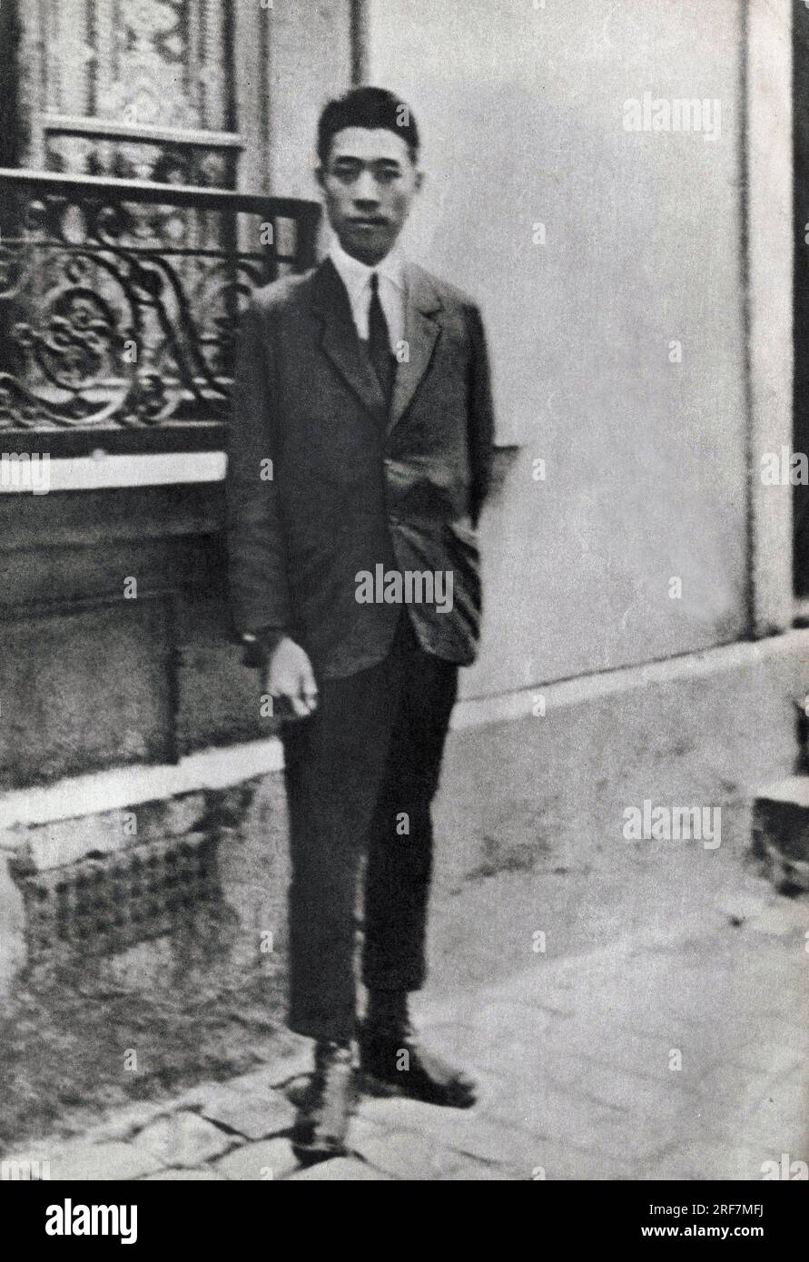 Zhou Enlai (ou Chou En-Lai (En Lai) ou Tcheou Ngen-lai (Ngen lai) ou ...