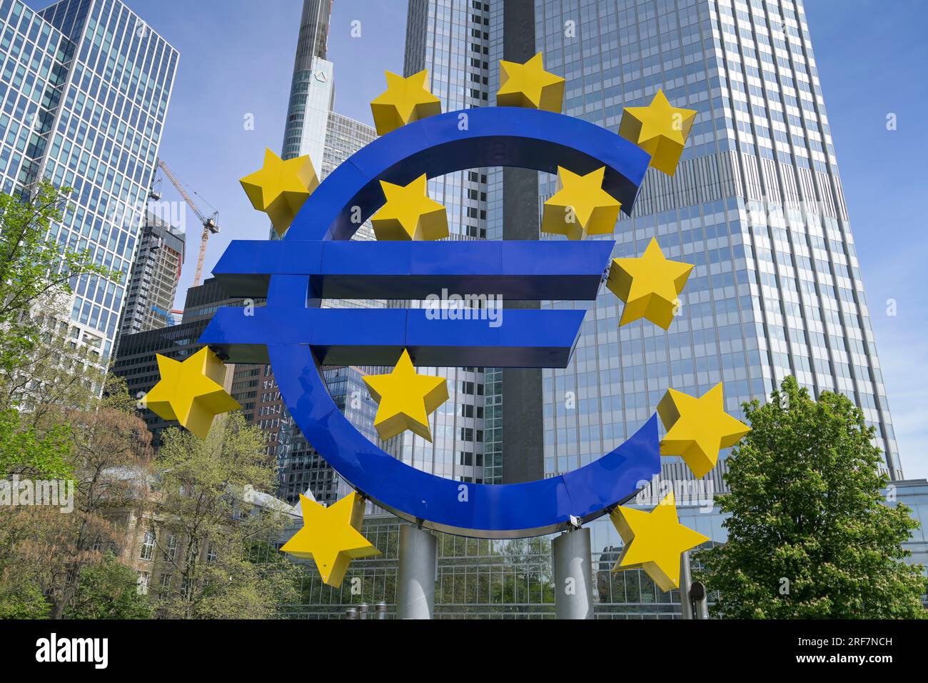 Euro Logo, Eurotower, EZB, Kaiserstraße, Frankfurt am Main, Hessen, Deutschland Stock Photo - Alamy