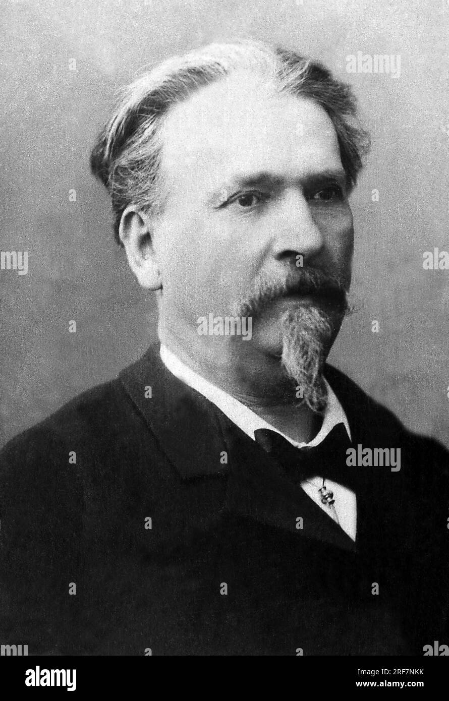 Portrait de Frederic Mistral (1830-1914), poete et ecrivain francais ...