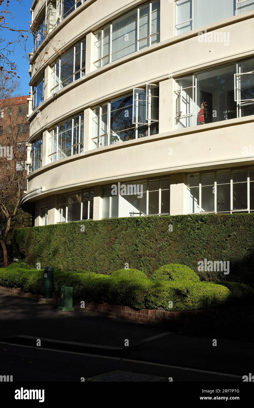 Mid century modern garden hi-res stock photography and images - Alamy